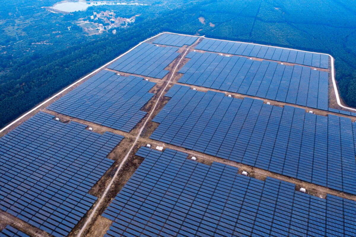 High-Output Solar Panels: Power Your Home Efficiently